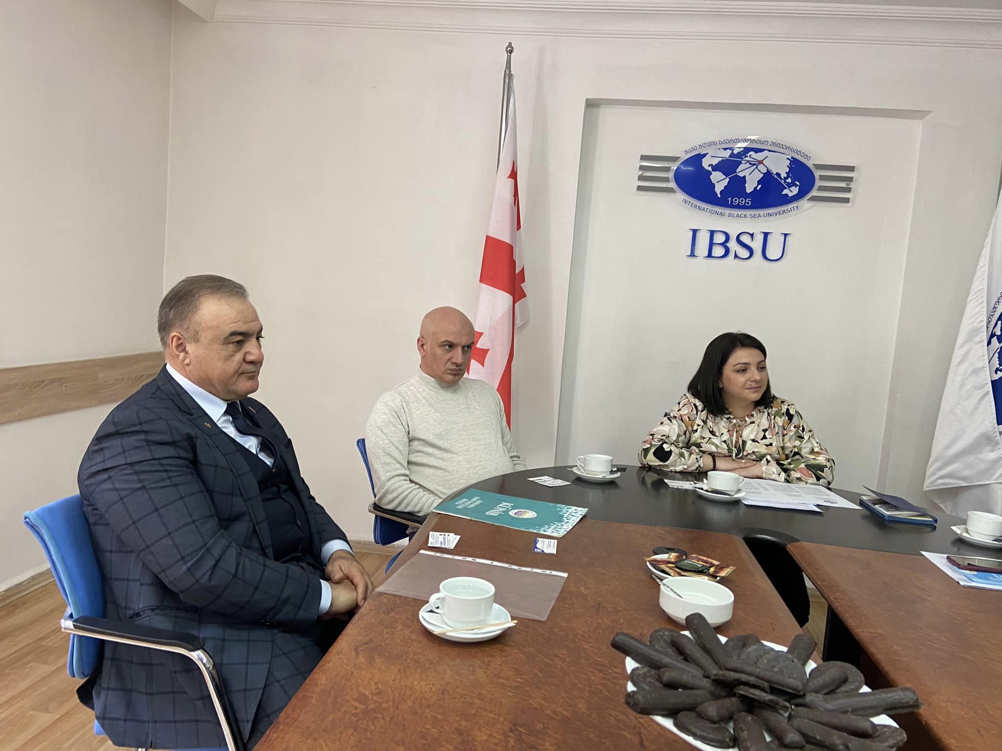 Міжнародна співпраця з університетом IBSU - Сайт центру